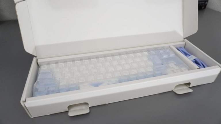 【Varmilo】静電容量式なのにメカニカル？！ジャスミン軸のキーボード「Varmilo 73 Sea Melody JIS Keyboard ...